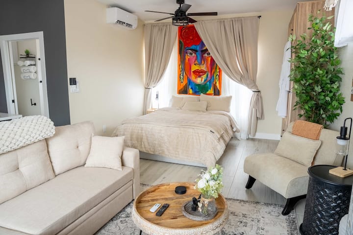 Denver Boutique Retreat | Spa Bath & Garden - Water World, Federal Heights