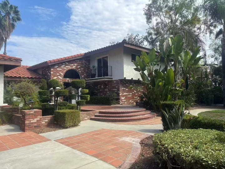 16407 Garden Single Enter 2b2b - West Covina, CA