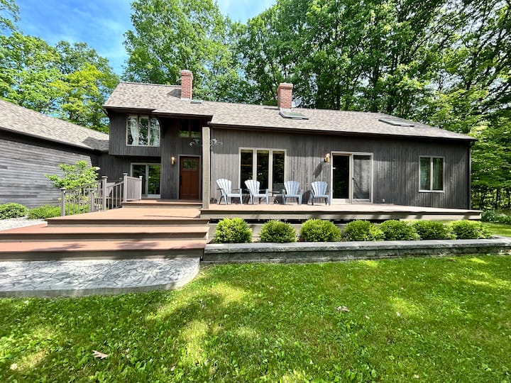 Secluded Retreat With In-ground Pool - Zoom Flume Water Park, East Durham