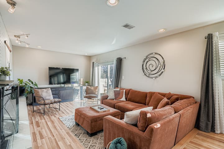 Family Ranch Home & Fully Private Basement Suite. - Golden, CO