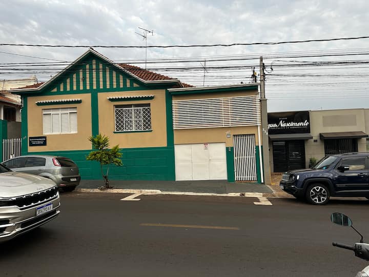 V. Gazzoli Casa 3-mobiliada-100m H.amaral Carvalho - Jaú