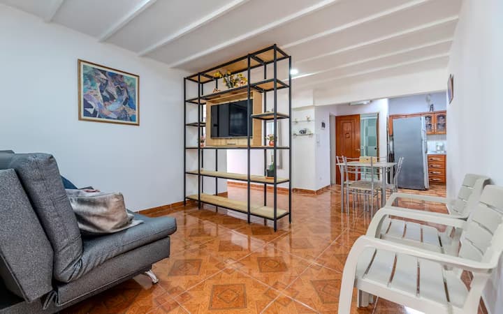 Familiar |3 Hab, Aire Acondicionado, Laureles - Medellín, Colombia