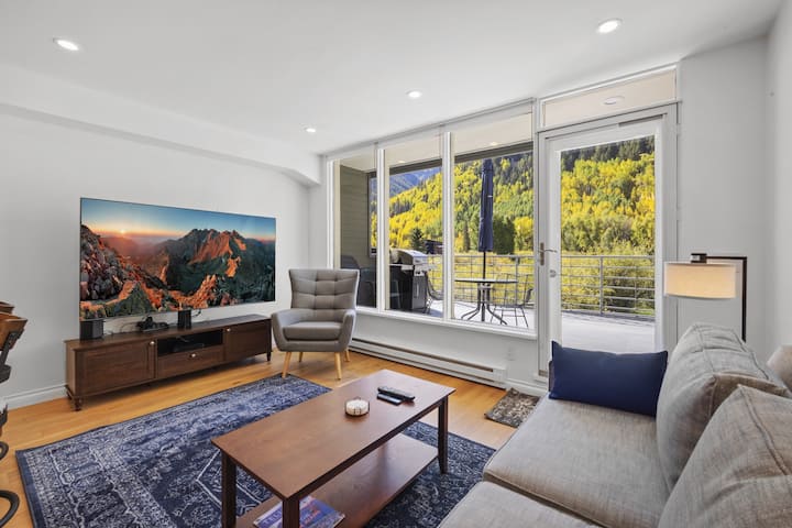 Canyon Vista: Long Term Luxury Stays - Telluride, CO