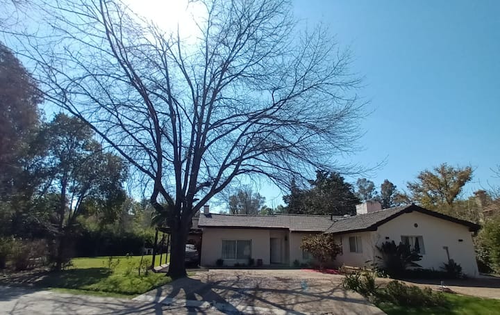 Casa Espaciosa Con Pileta En Country Exclusivo - Campana