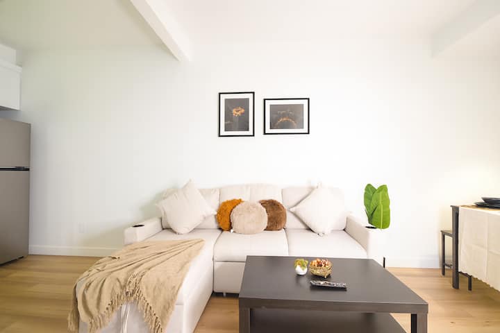 Casa Boho – Bohemian Basement Suite In Nw Calgary - Calgary