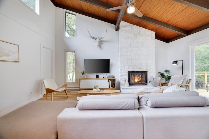 Graceful Nature Retreat • Private Lux Stay - Kalahari Indoor Waterpark, Pocono Manor