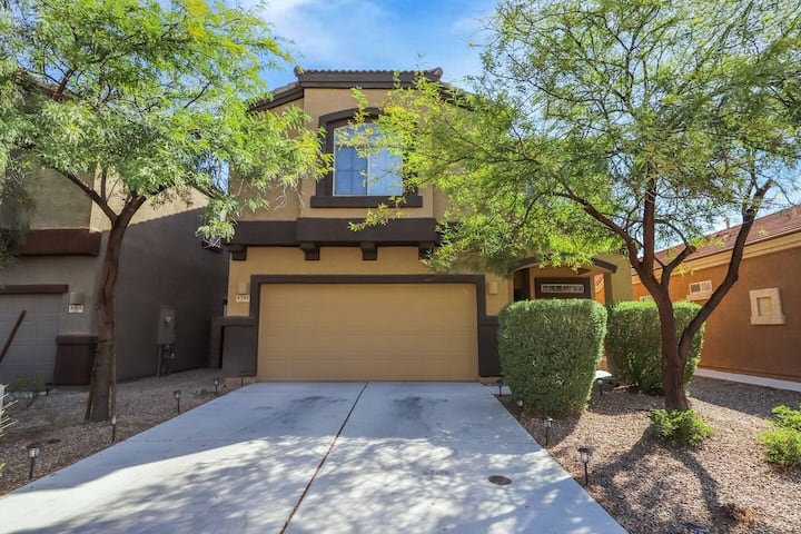 Amazing 4br/3baths Golf Home With Community Pool - Marana, AZ