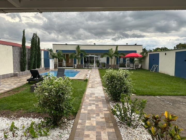 Casa Campestre Zaragoza - Cartago - Colombia