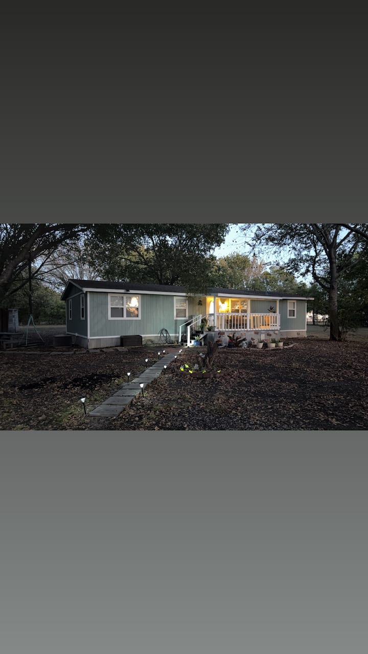 Super Frog Cottage - Blue Ridge, TX