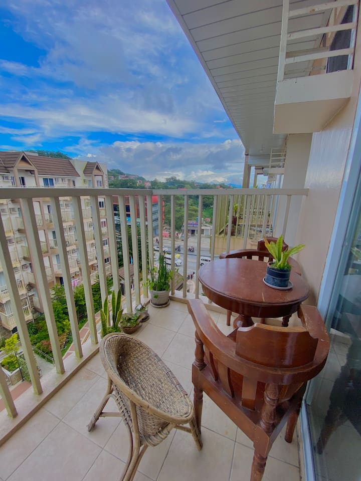 Condo Unit With Balcony •Free Parking&pet Friendly - Baguio