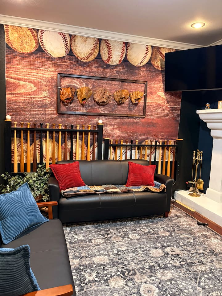 The Clubhouse, Big Family Or Team Stay! - Boerne