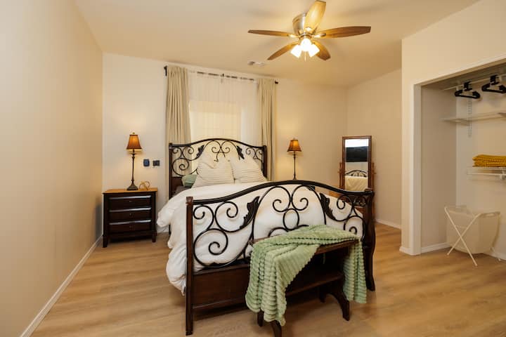 Master Bedroom With Bath - Acworth, GA