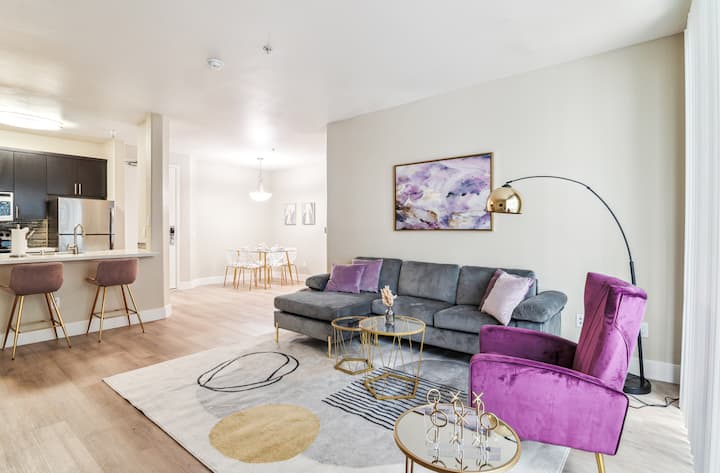 Great 2bd 2bath Apt In Mdr! Free Parking And Pool! - Marina del Rey, CA