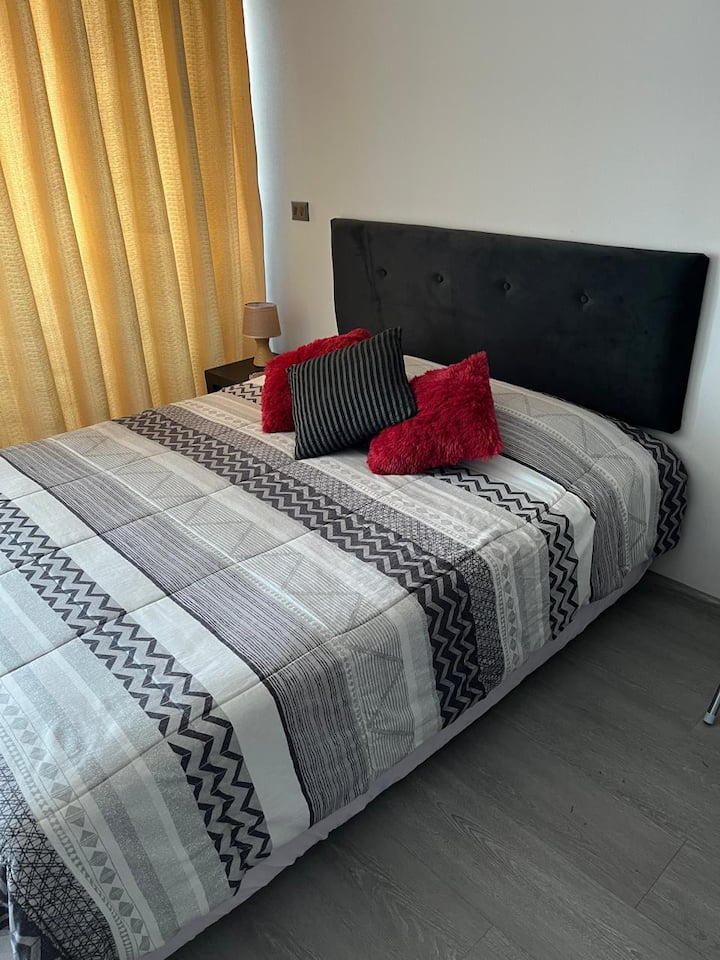 Hermoso Estudio A Pasos Del Parque Y Movistar - Chile