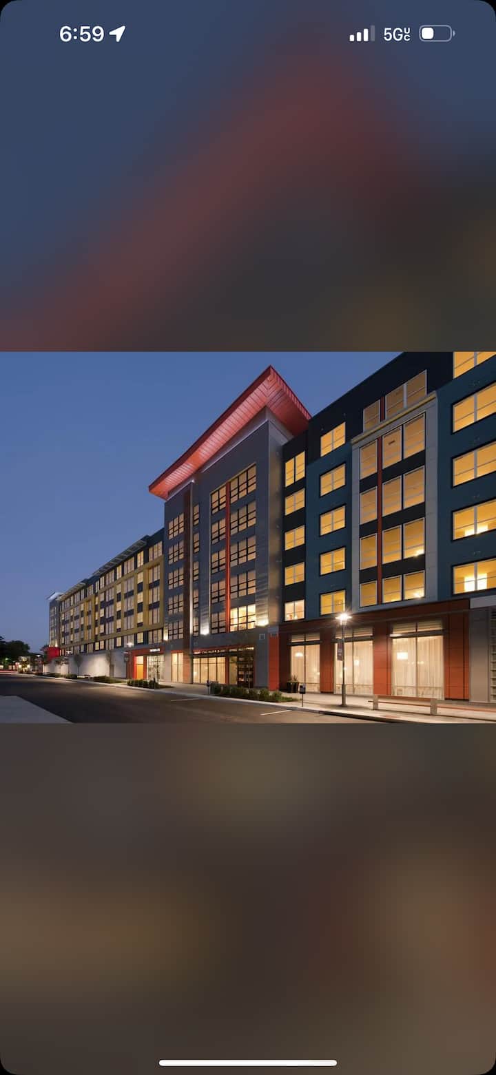 Tyson Gateway Apartment - Fairfax, VA