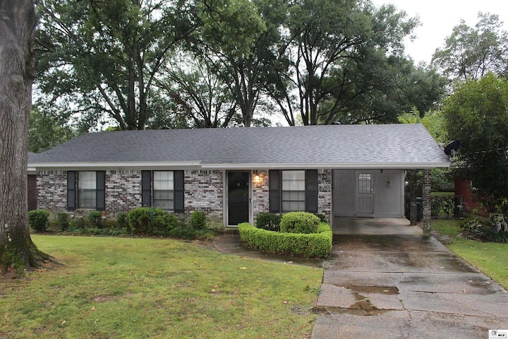 Comfy Home - North Monroe (Great Long Term Stay) - Monroe, LA