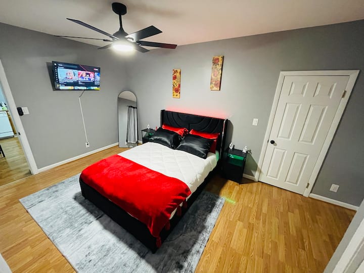 Cute & Cozy 1br • Woonsocket Stay - Uxbridge
