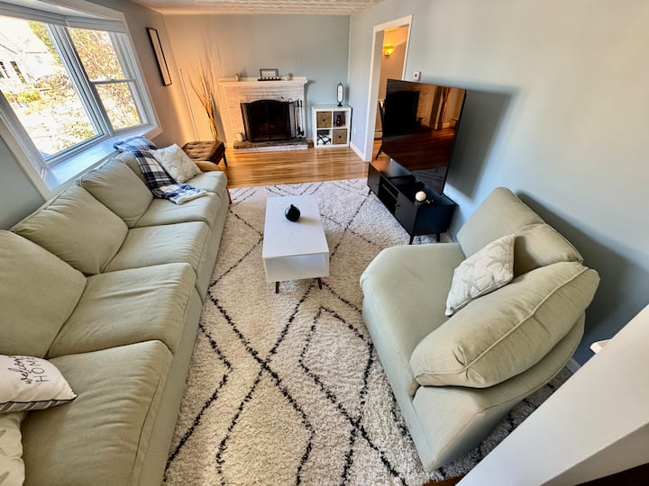 Cozy And Spacious Colonial Home In West Roxbury - Boston, MA