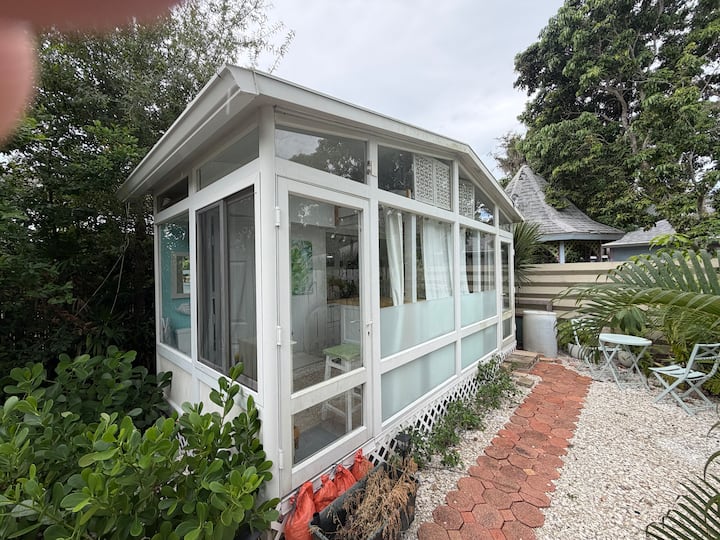 5 Star Rated Guest House Heated Pool - Sarasota, FL