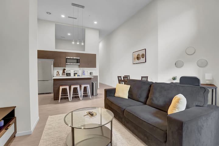 Billiards & Balcony! 2bx2b | Rooftop, It's Lit! - Cleveland