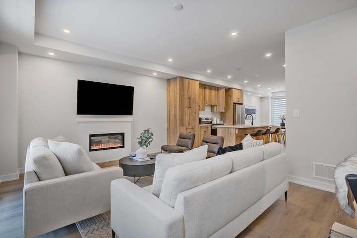 Modern New 4br Home | Sleep 8 | King, 2q | Ev&gar - Markham