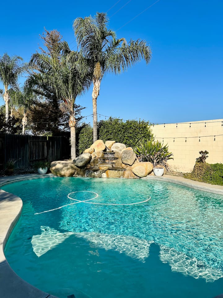 Spacious 4br/2ba Home & Pool On A Quiet Cul-de-sac - Bakersfield, CA