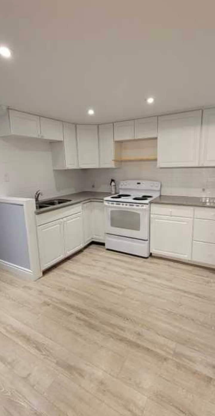 Newly Furnished 2 Bedroom + 1 Bath & Laundry - Ajax