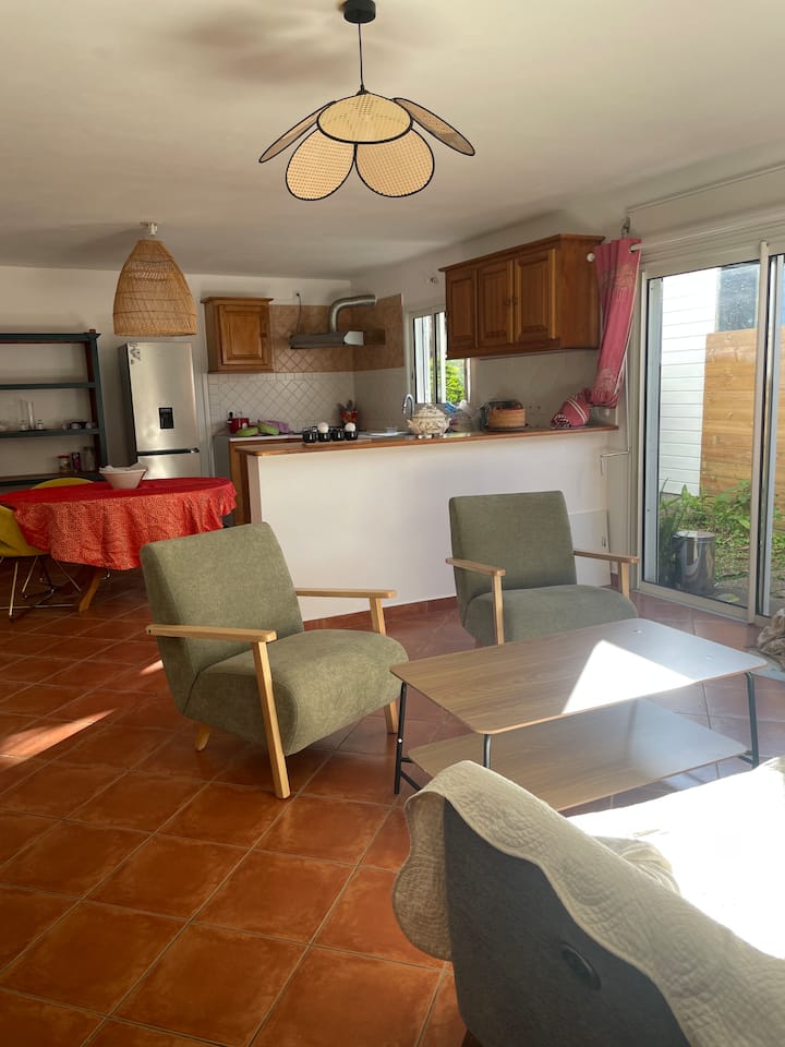 Grand F2 Avec Cour Parking Privé Le Tampon 3 Mares - Saint-Pierre