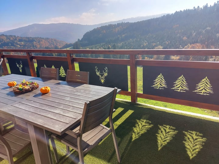 Le Charm'au Gîte 
Chalet 3 éToiles - Vue Montagne - Canton de Jura