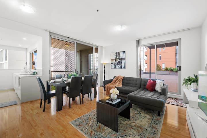 The Ultimate Urban Sanctuary 3br With Balcony - Sydney