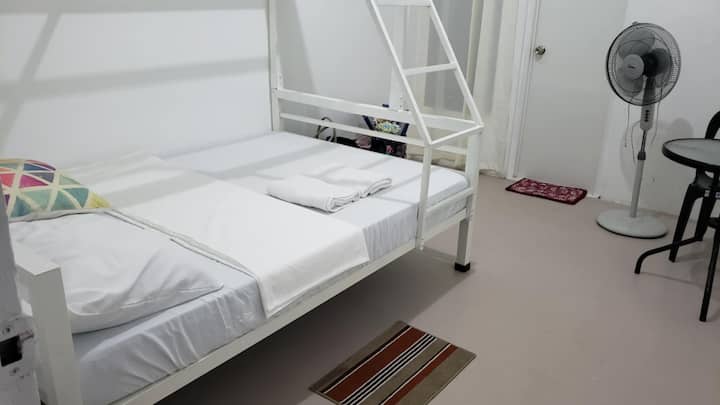 Wys Space Rental Room 5 - Mariveles