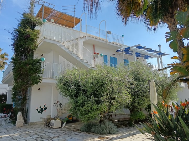 Appartamento In Villa A Torre Colimena - Provincia di Taranto