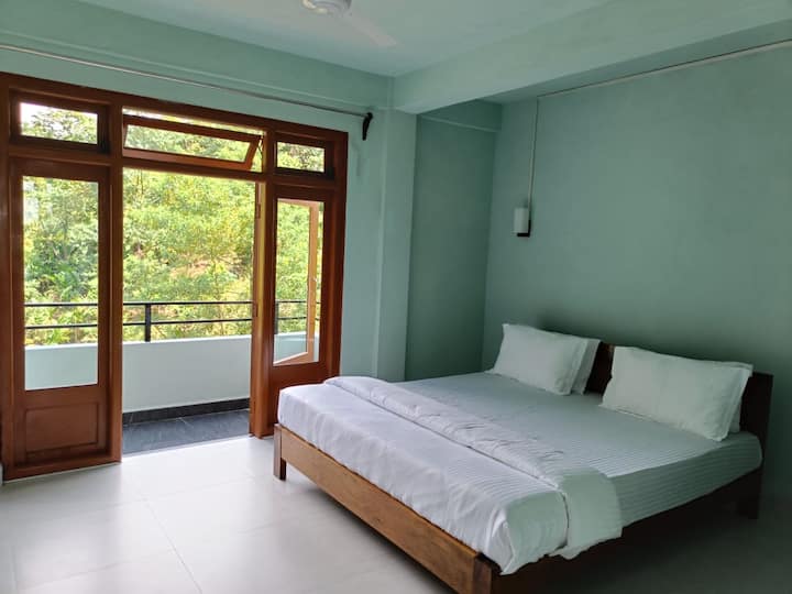 5 Star Rated Nature Getaway With Great Views - Mawlynnong