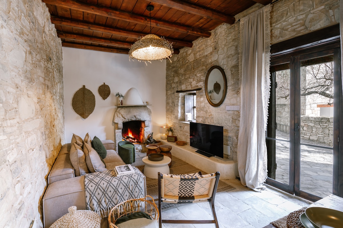 Ioulia’s Cottage by Nomads - Houses for Rent in Paphos, Pano Panagia ...
