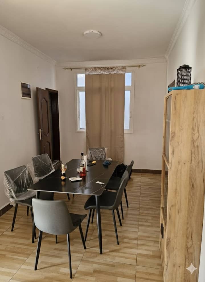 Bon Marché-large Flat With 3 Bedrooms - Kinshasa