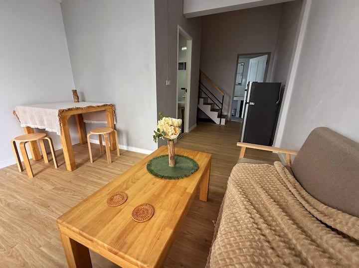 1-cozy Two-story Duplex In The Heart Of Thong Sala - Ko Pha Ngan