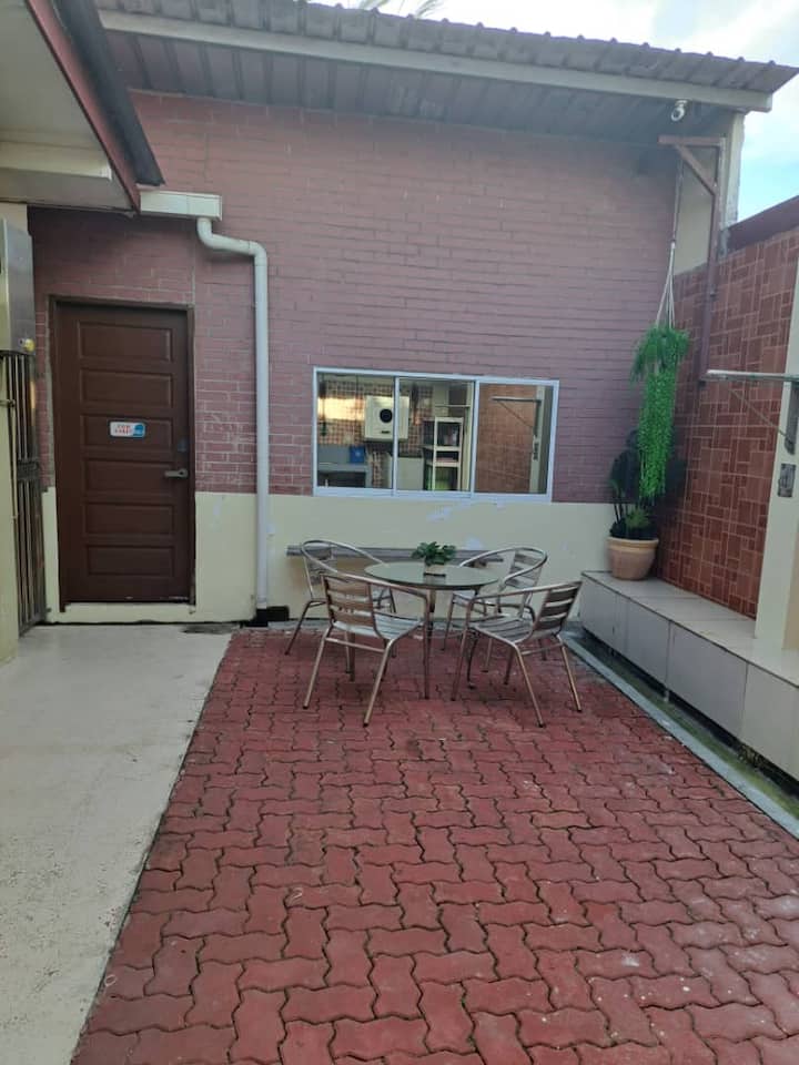 Lot128 Homestay - Miri