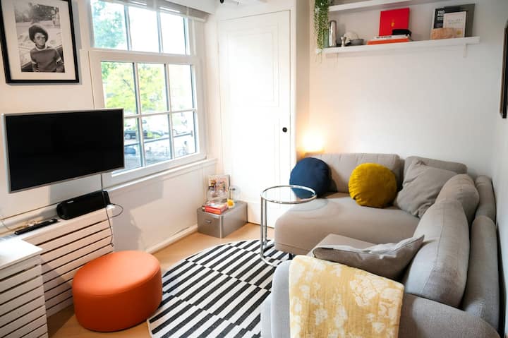 Studio Apartment With Canal View In De Jordaan - Ámsterdam