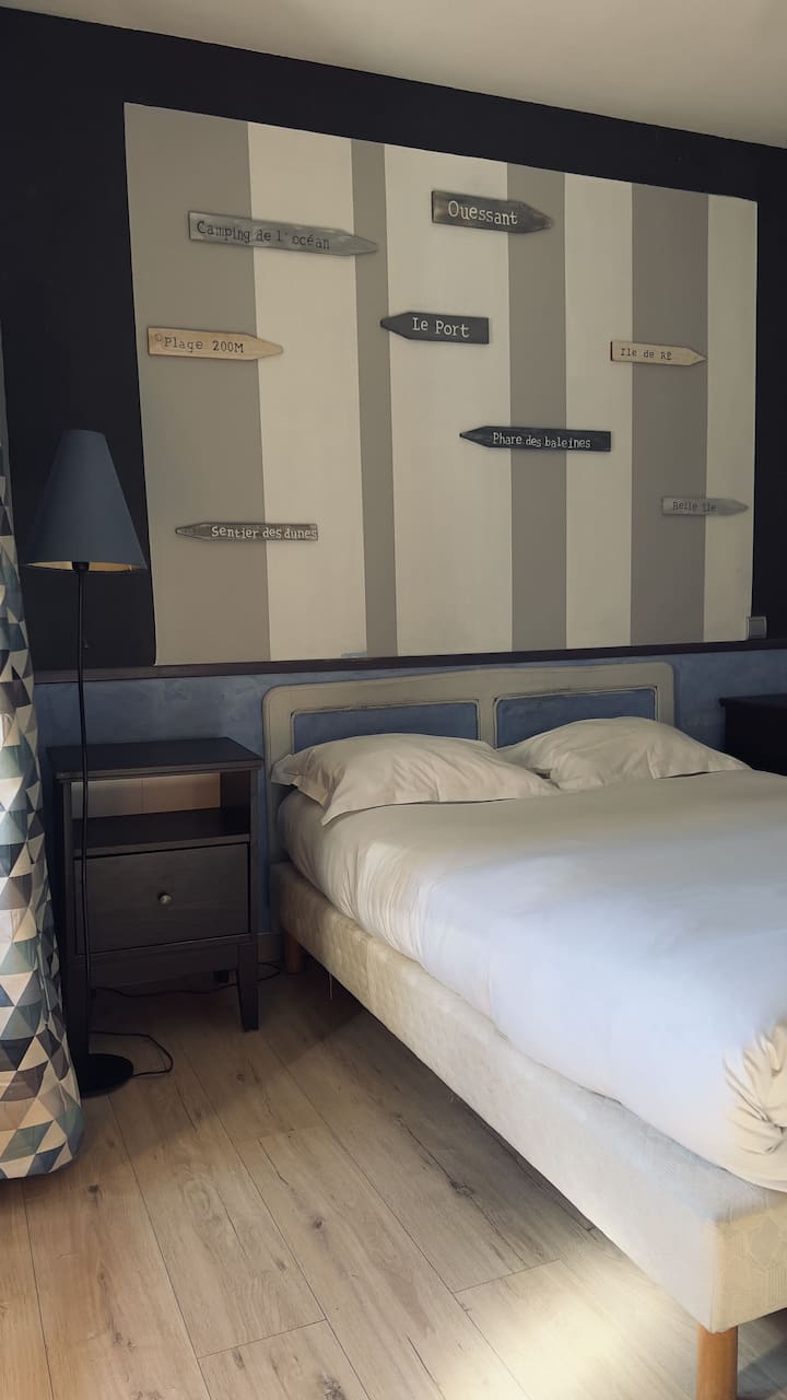 Chambre Double • Wi-fi • Parking • Devant Gare - Lohéac