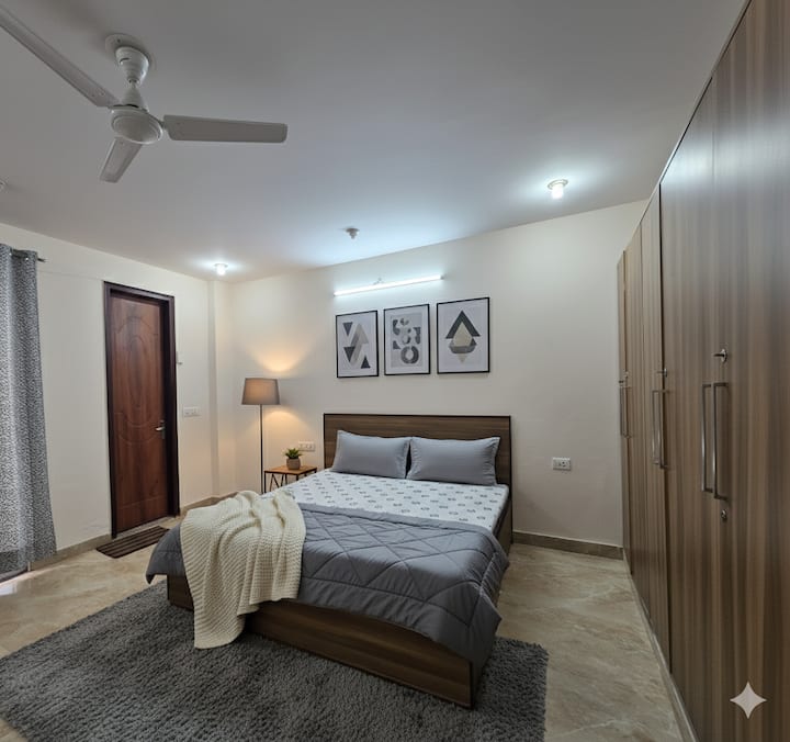 Premier Suite - 10 Min From Huda Metro Station - Gurugram