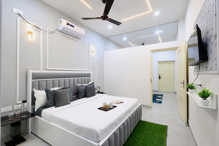 Exotic Manor- 419-luxury Stay For Half Day/night - Noida