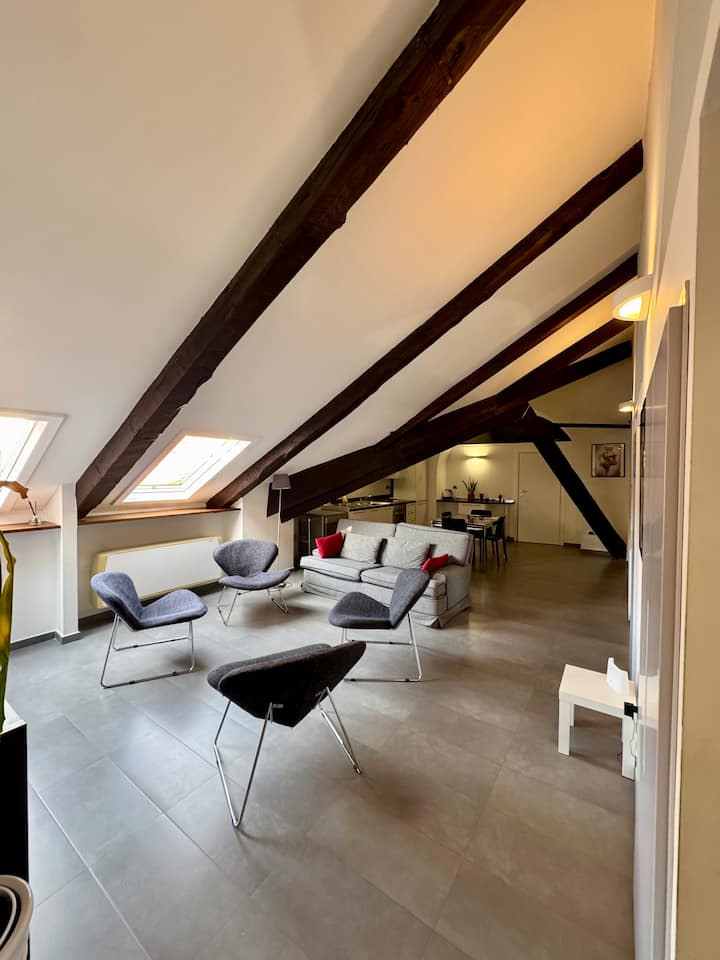 Duomo Luxury Loft In The Historic Center - Naples