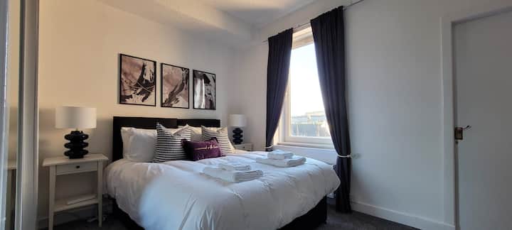 Eccles Apartment- 1 Bedroom & 1 Bath In Stirling - Stirling