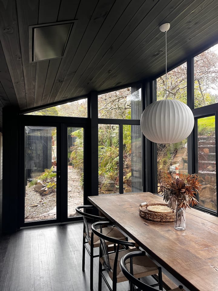 Tasmanian Farm Stay | Relax, Nature & Eco Escape - New Norfolk