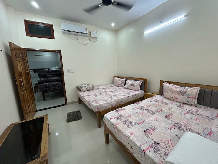Homestay Near Ram Janmabhoomi - Ayodhya