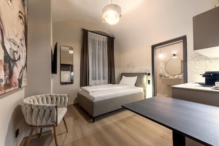 Aparthotel Lavilo Innenstadt
Little Alley Ez - Graz