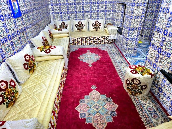 Maison à La Médina Bien Positionnée - 1min Parking - Fez