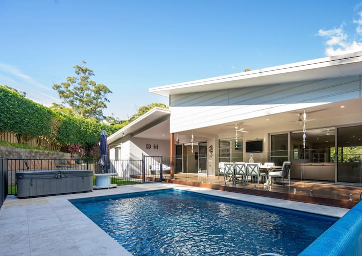 Family Oasis, Pool, Privacy & Beach Life In Korora - Coffs Harbour