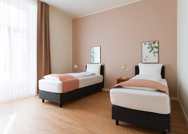 Limehome Kortrijk Gentsestraat |Comfort Twin Suite - Courtrai