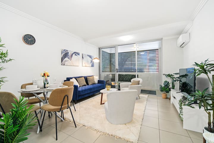 2br Apt. Redfern | King Beds•balconies•gym•parking - Sydney central station